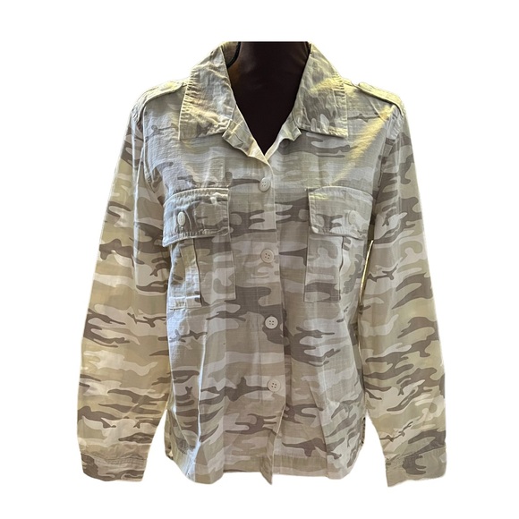 Sanctuary | Jackets & Coats | Sanctuary Two Pocket Neutral Camo Shacket ...